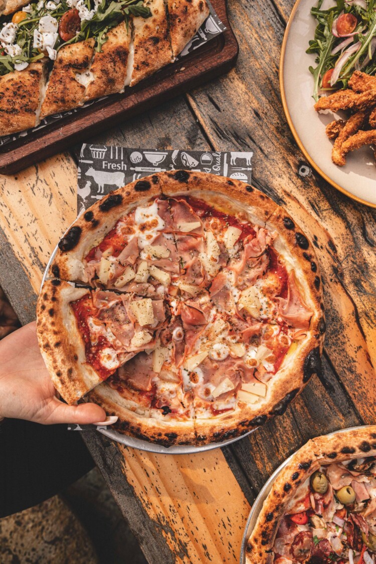 Gallery – Emu Hall – Café, Restaurant, Bar & Kitchen